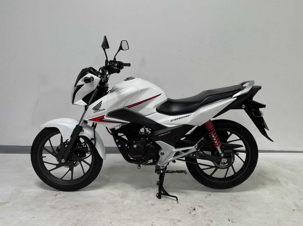 Honda Cb 125 F Glr 2019 Occasion 7 303 Km Vente Roadster 125cm³